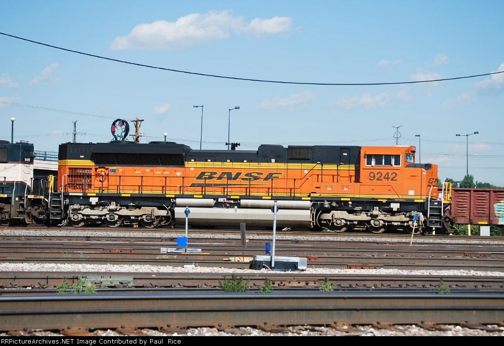 BNSF 9242